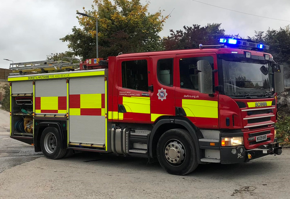 Man ‘safe and well’ after crashing into tree on A303 | The New ...
