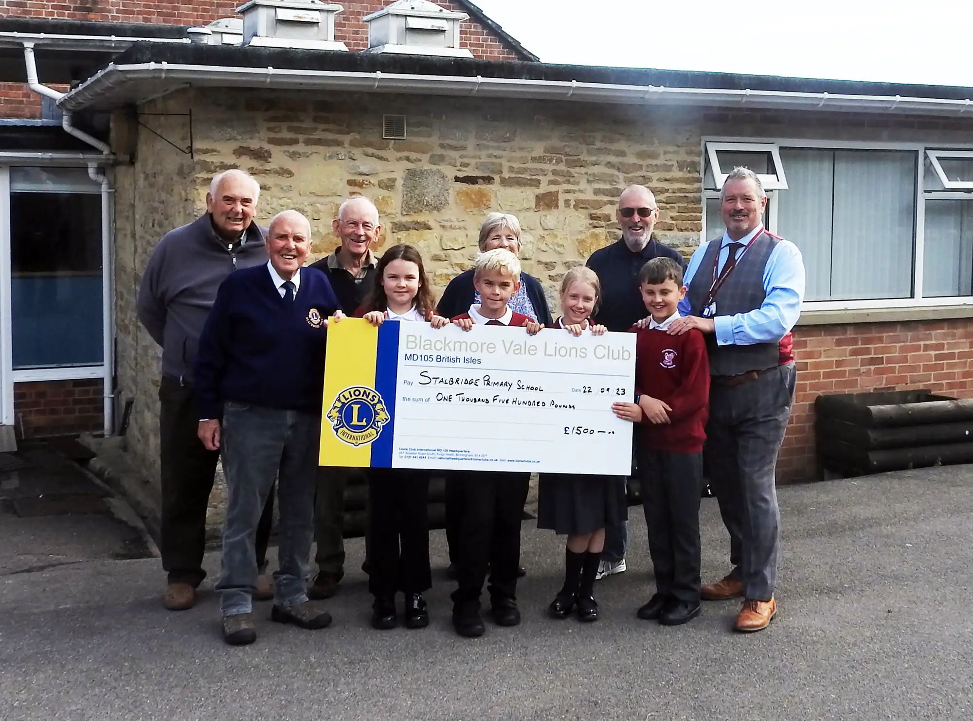 Lions Club donation will help create sweet sounds at Stalbridge primary ...