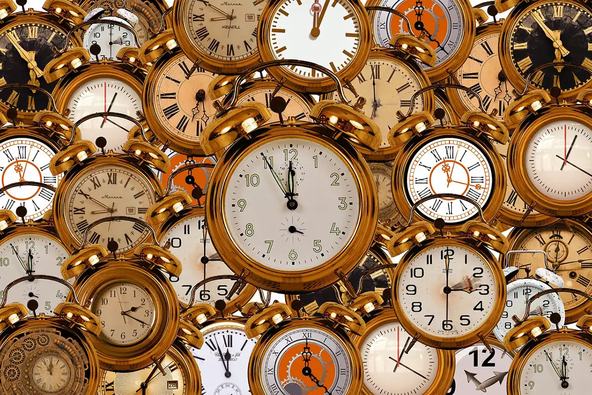 When do the clocks go back in the UK in 2023 - and why? | The New ...