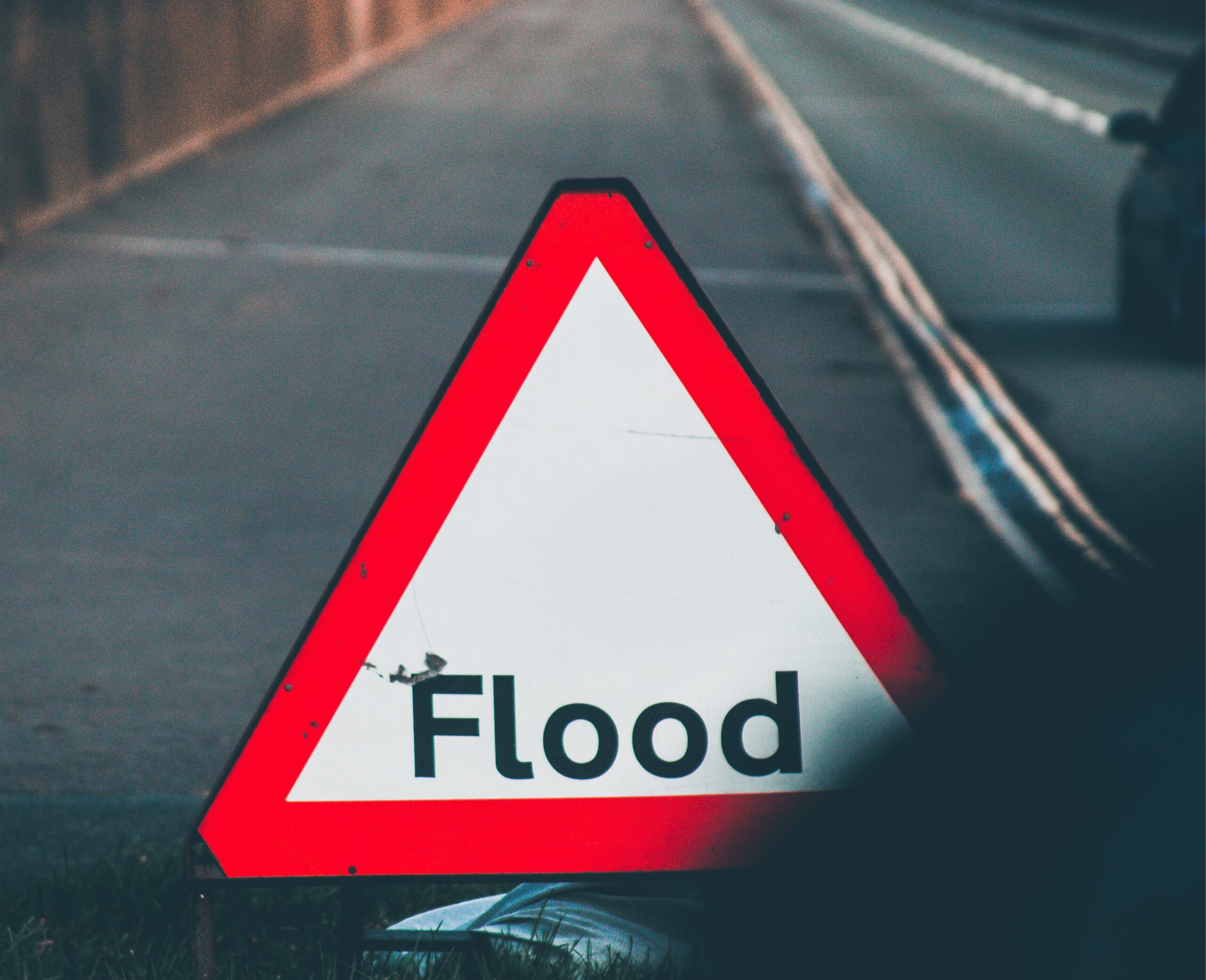 Fire service called in after flash flood in Dorchester | The New ...
