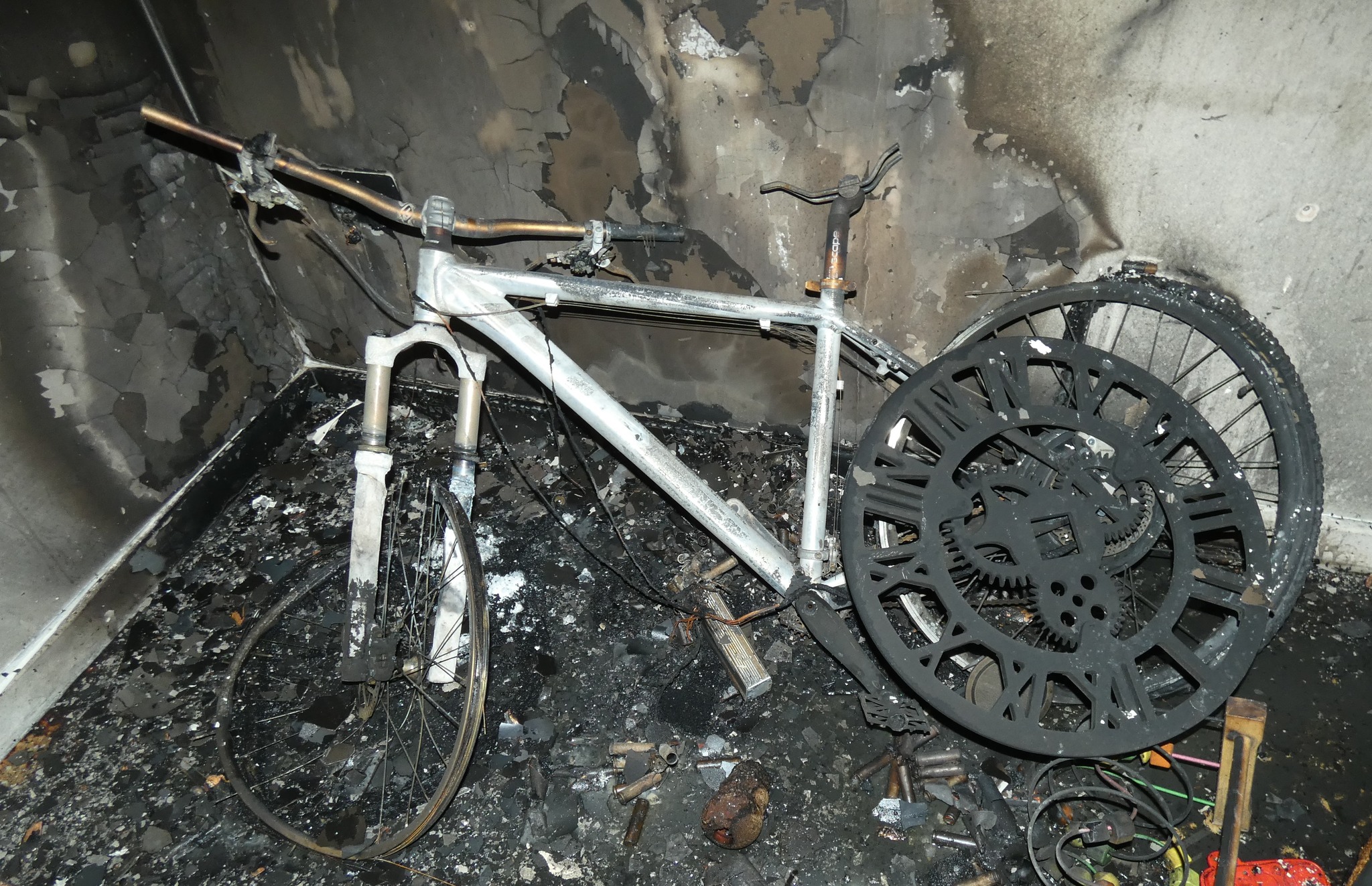 E-bike safety warning: Hidden risks riders may not know about | The New ...